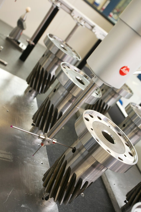 Redex-Getriebeproduktion: Mit innovativen Produkten von Redex sind die ...